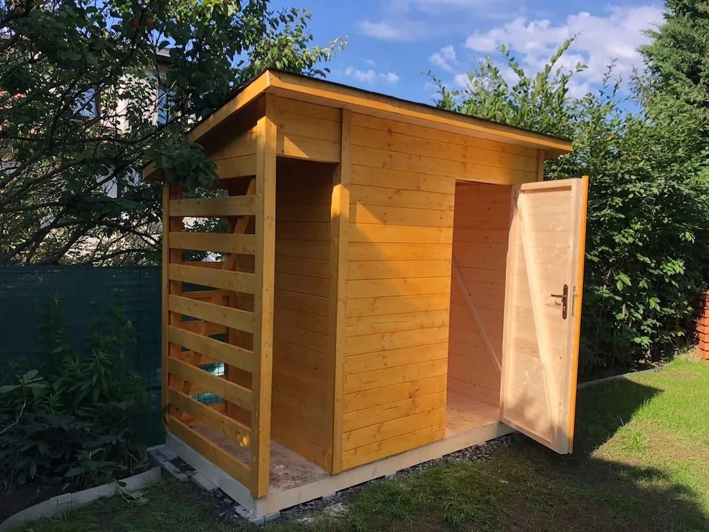 nejzahradnidomek.cz - Dřevník s domkem na nářadí 3-Kubík - Premium, barva natur, (1,35 × 2,7 m), DREVNIK7