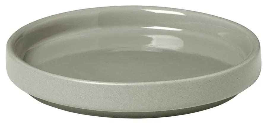 Světle šedý dezertní talíř Blomus Pilar