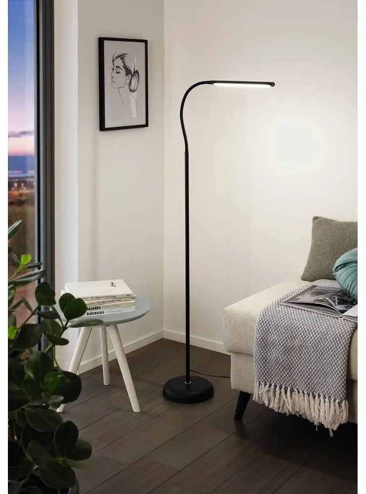 Černá LED stojací lampa (výška 130 cm) LAROA – EGLO
