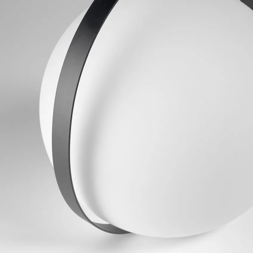 OnaDnes -20% Bílá plastová stolní LED lampa Kave Home Dinesh s černou rukojetí