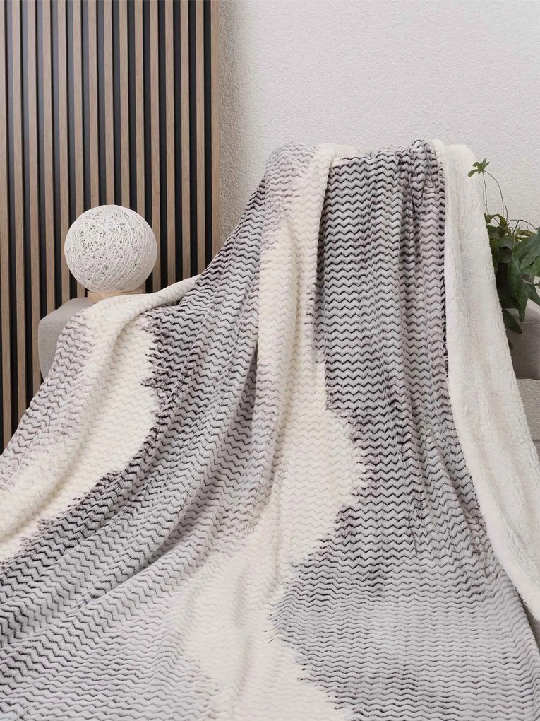 MK Lůžkoviny Luxusní beránková deka mikroplyš 150 × 200 cm – Yuliya