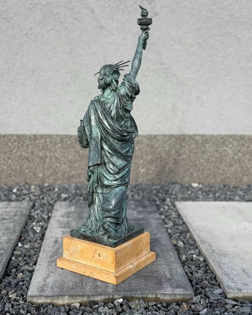Bronzová socha - Lady Liberty USA