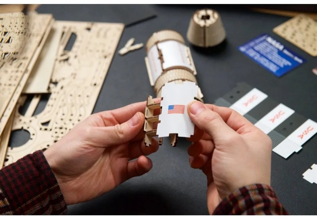 Ugears 3D dřevěné mechanické puzzle NASA, Saturn V