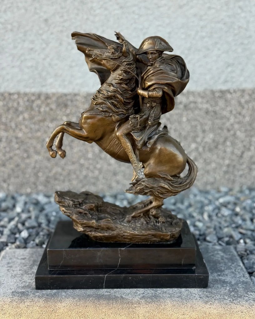 Bronzová socha - Napoleon na koni figurka vojevůdce