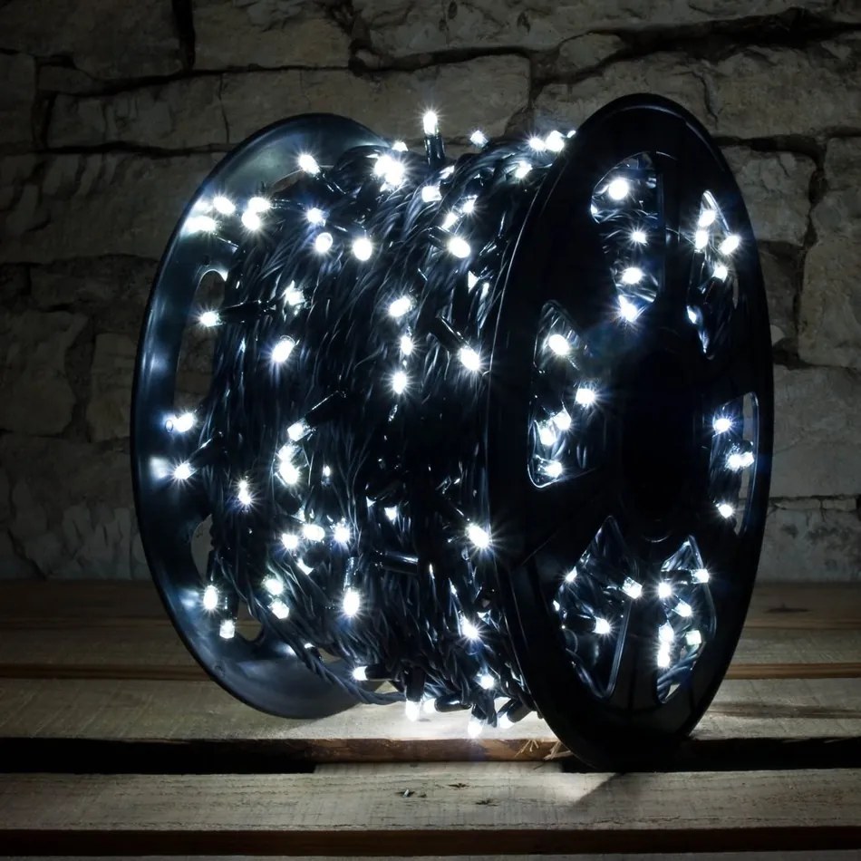 Easy Fix LED světelný řetěz, 100 m, venkovní, ledově bílá, 600 diod, černý kabel, IP67, cívka