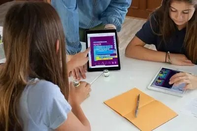 Ozobot EVO – Entry Kit - programovatelný robot bílá