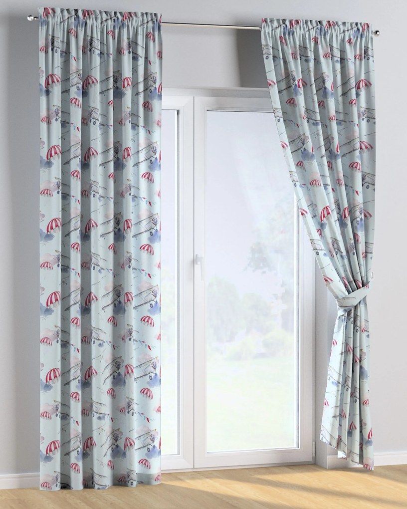 Závěs s tunýlkem a volánkem barva modrá látka vzorované