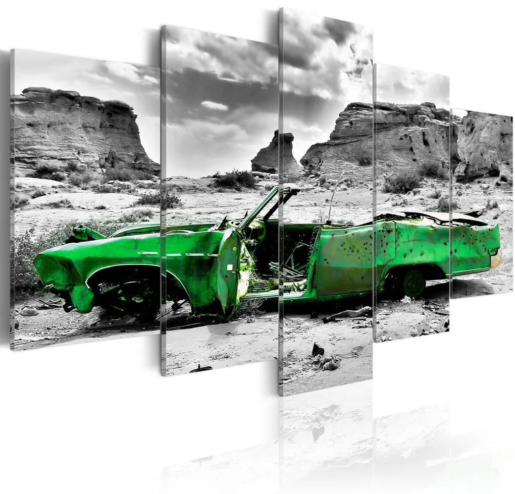 Obraz - Green retro car at Colorado Desert - 100x50