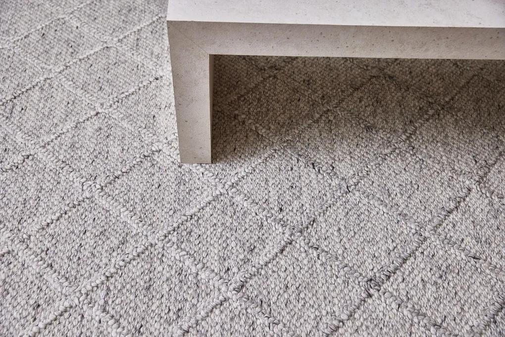 Diamond Carpets koberce Ručně vázaný kusový koberec Old Town DE 3210 Grey Mix ROZMĚR: 140x200