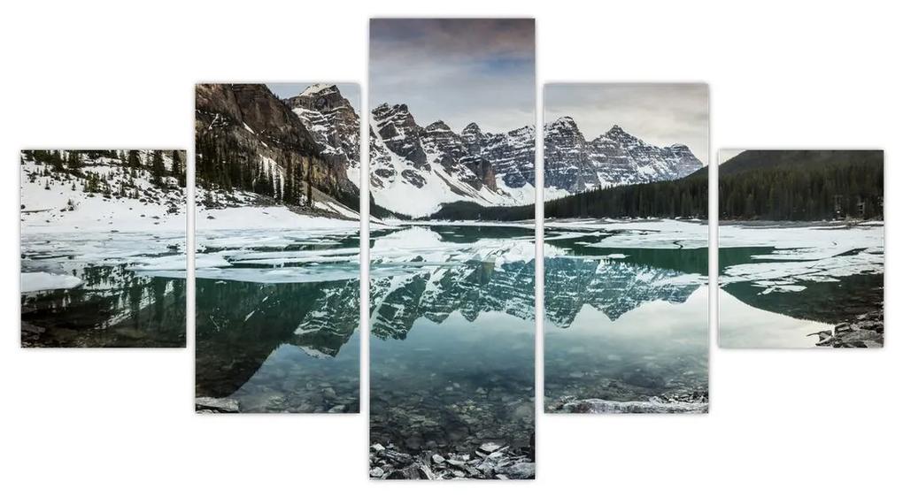 Obraz - jezero v zimě (125x70 cm)