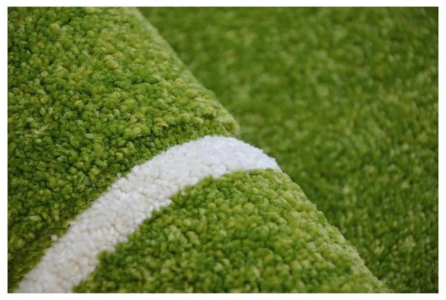 Dětský kusový koberec Fotbalové hřiště zelený 280x370cm
