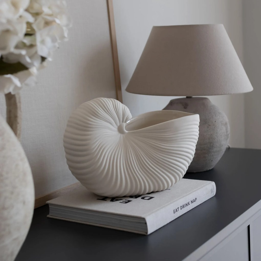 FERM LIVING Váza Shell Vase, Off-white