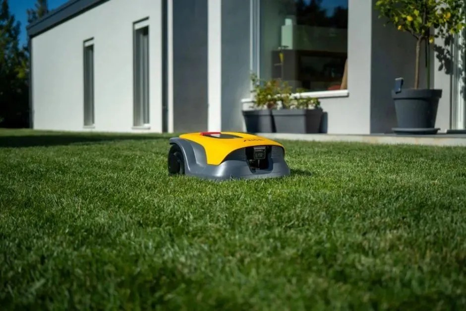 Stiga A 6V Vista+GPS-RTK robotická sekačka - 600m2, sklon až 45%, Bluetooth + data na 10 roků ZDARMA