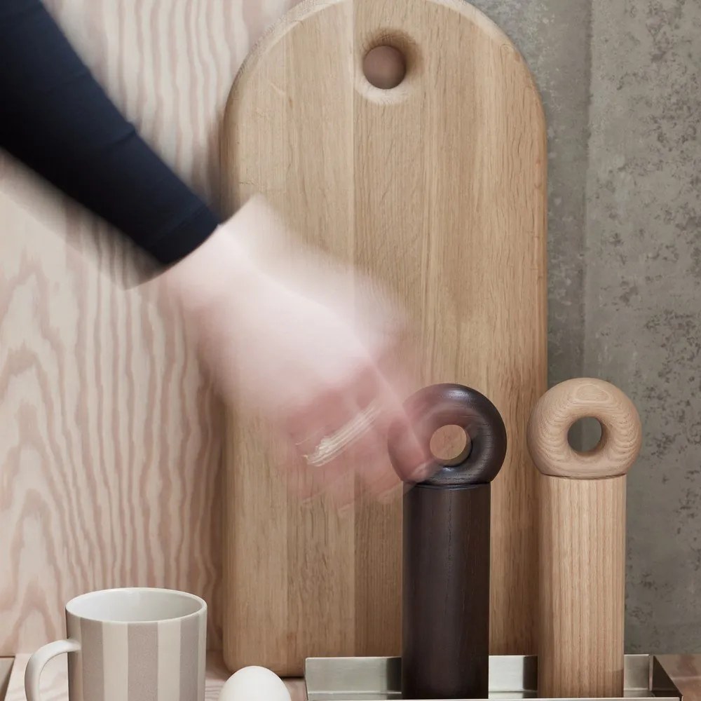 Kovový dekorační tác 10x23,5 cm Bakku – OYOY Living Design