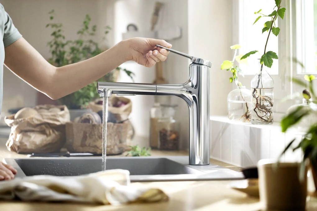 Hansgrohe Zesis M33, dřezová baterie 160, s výsuvnou sprškou, sBox lite, chromová, 74804000