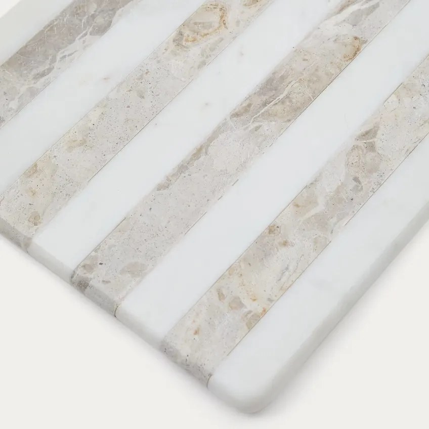 Bílé mramorové servírovací prkénko Kave Home Sylara 53 x 23 cm