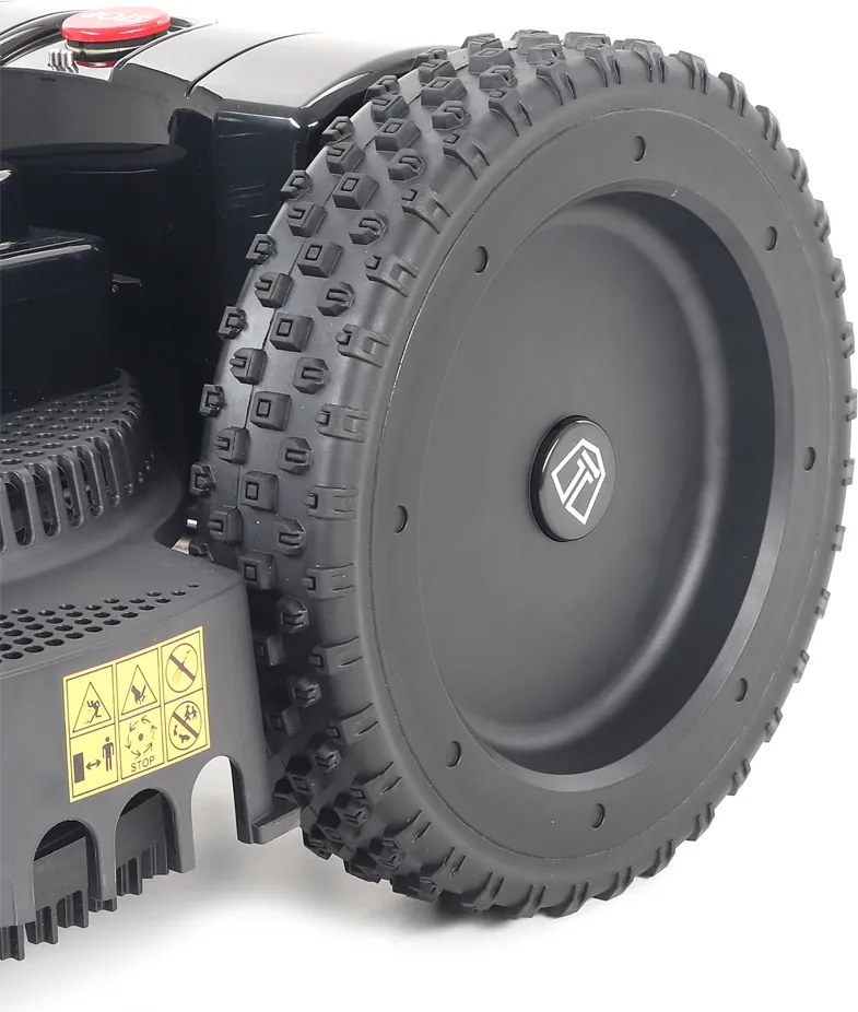 Robotická sekačka na trávu TECHline NEXTTECH BX4 4WD