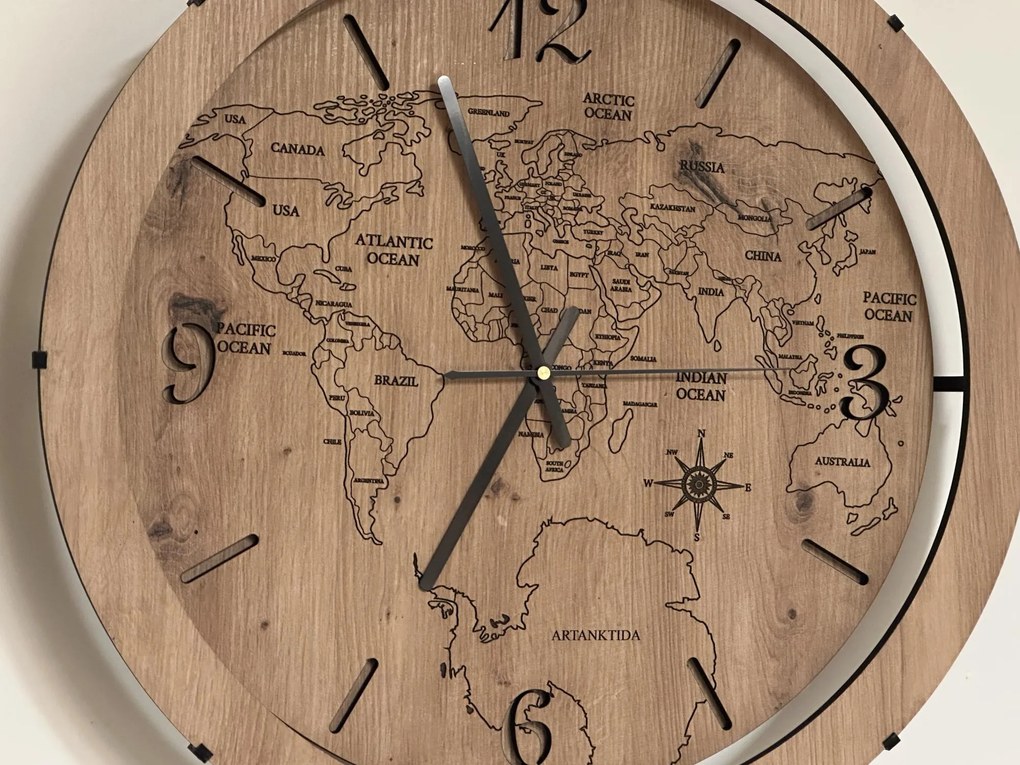 Li-Go "Mapa světa" Dřevěné hodiny dub světlý velikost svítidla/hodin: 50 cm
