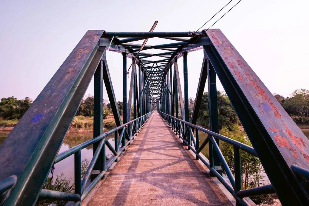 DIMEX | Samolepicí vliesová fototapeta na zeď Železný most MA-5-0647 | 375 x 250 cm | zelená, modrá, měděná