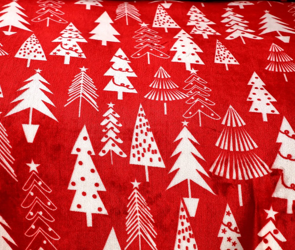 Sada mikroplyšového povlečení CHRISTMAS TREES červené + prostěradlo mikroplyš SOFT 180x200 cm bílé, dvoulůžko
