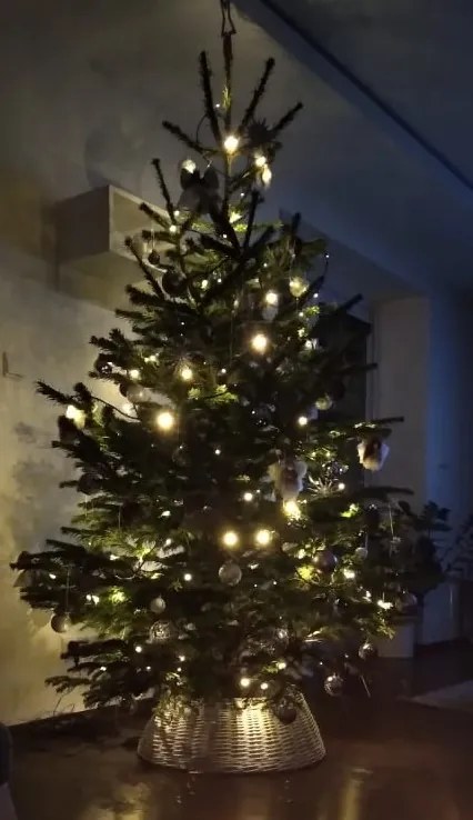 HRADIL Proutěný kryt na stojan, sukýnka k vánočnímu stromku přírodní MOD Rozměry:: Pr.spodní 70 cm x výška 25 cm