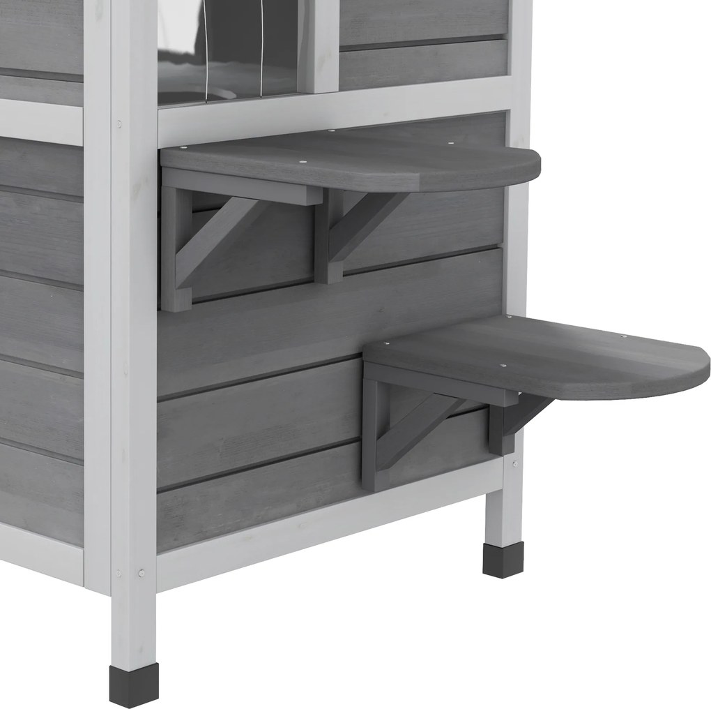 PawHut dřevěný domeček pro kočky 78 x 55,5 x 91 cm voděodolný s podlahou odolnou proti vlhkosti únikové dveře skákací plošiny otvor v podlaze šedý