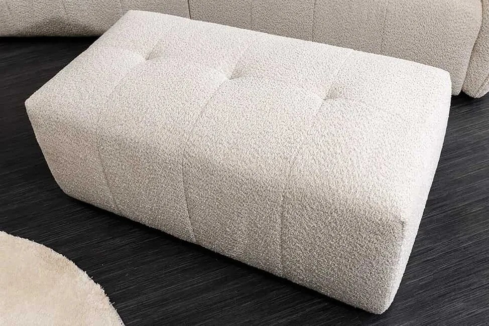 Elegantní taburet Madeline s buklé čalouněním v šampaňské béžové 118cm