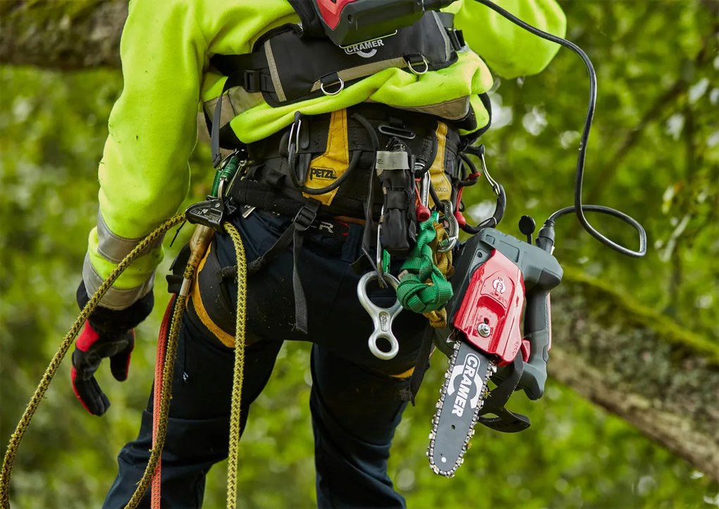 CRAMER 82TCS15 akumulátorová vyvětvovací řetězová pila