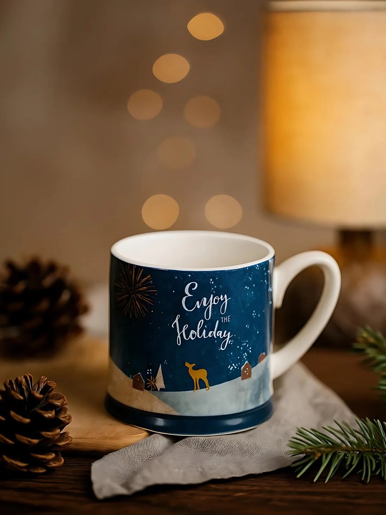 Sinsay - Keramický vánoční hrnek s nápisem „Enjoy the Holiday“ - vícebarevná
