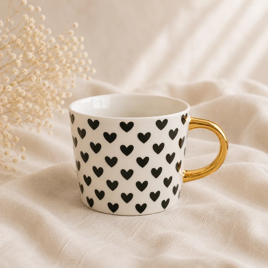 Porcelánový hrnek 310 ml - se srdíčky