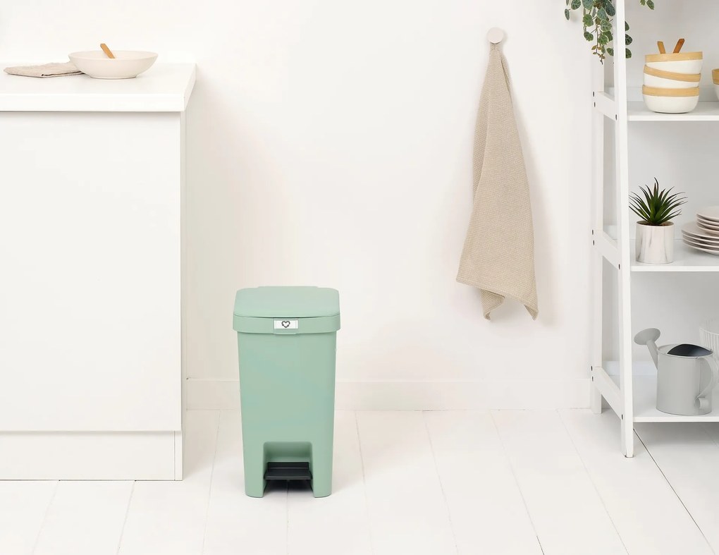 Brabantia Pedálový koš StepUp 16L světle zelený