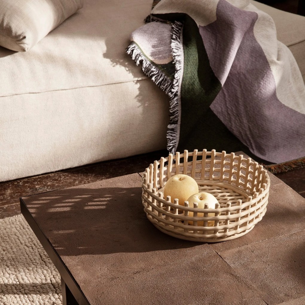 FERM LIVING Mísa Ceramic Centrepiece, Cashmere