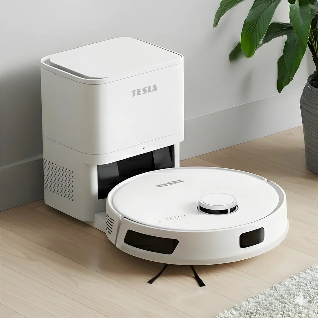 TESLA RoboStar iQ660 Plus - laserový robotický vysavač