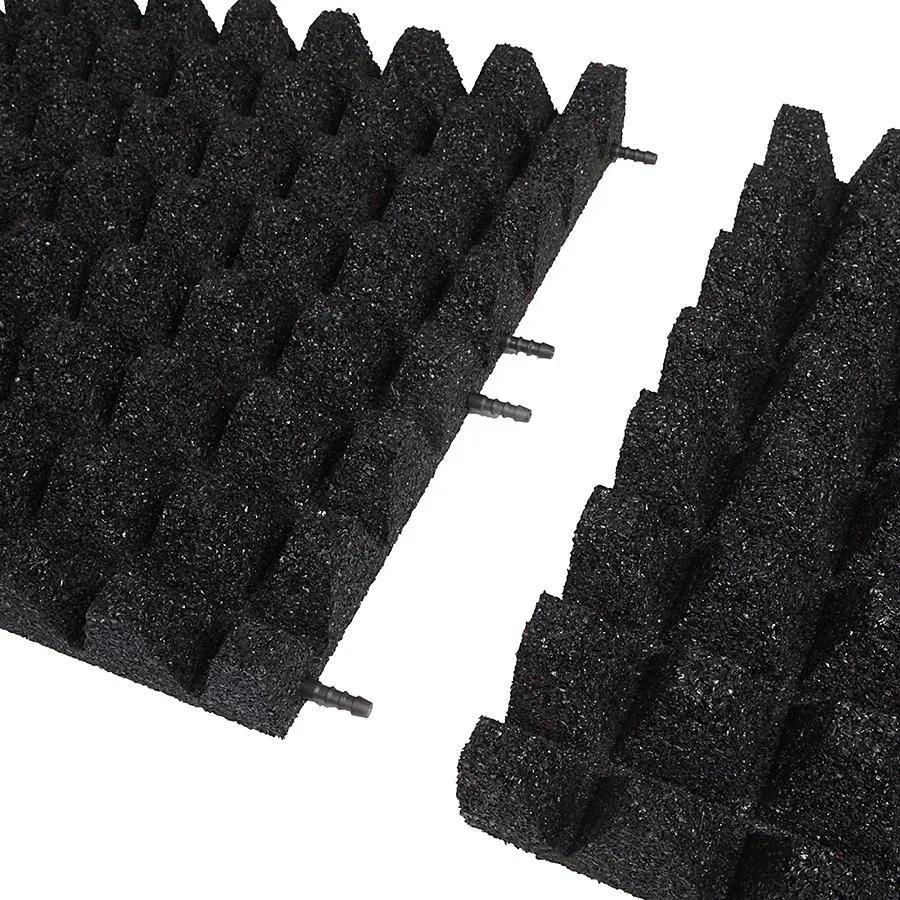 Černá gumová dlaždice (V65/R50) - délka 50 cm, šířka 50 cm a výška 6,5 cm