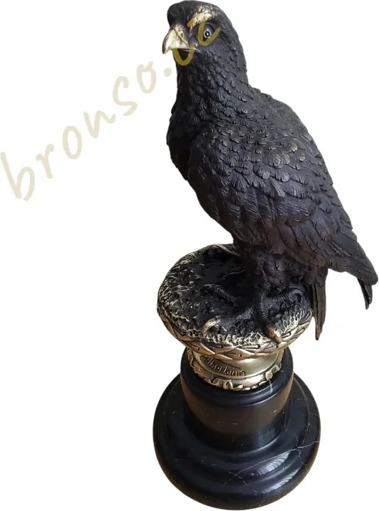 Orel na mramorovém podstavci – signovaný bronz A. Thorburn, francouzská sběratelská socha