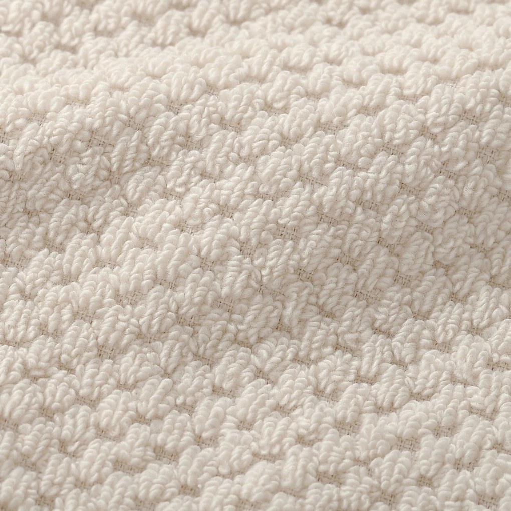 Goldea bavlněný froté ručník / osuška micro pure - mandlový 70 x 140 cm