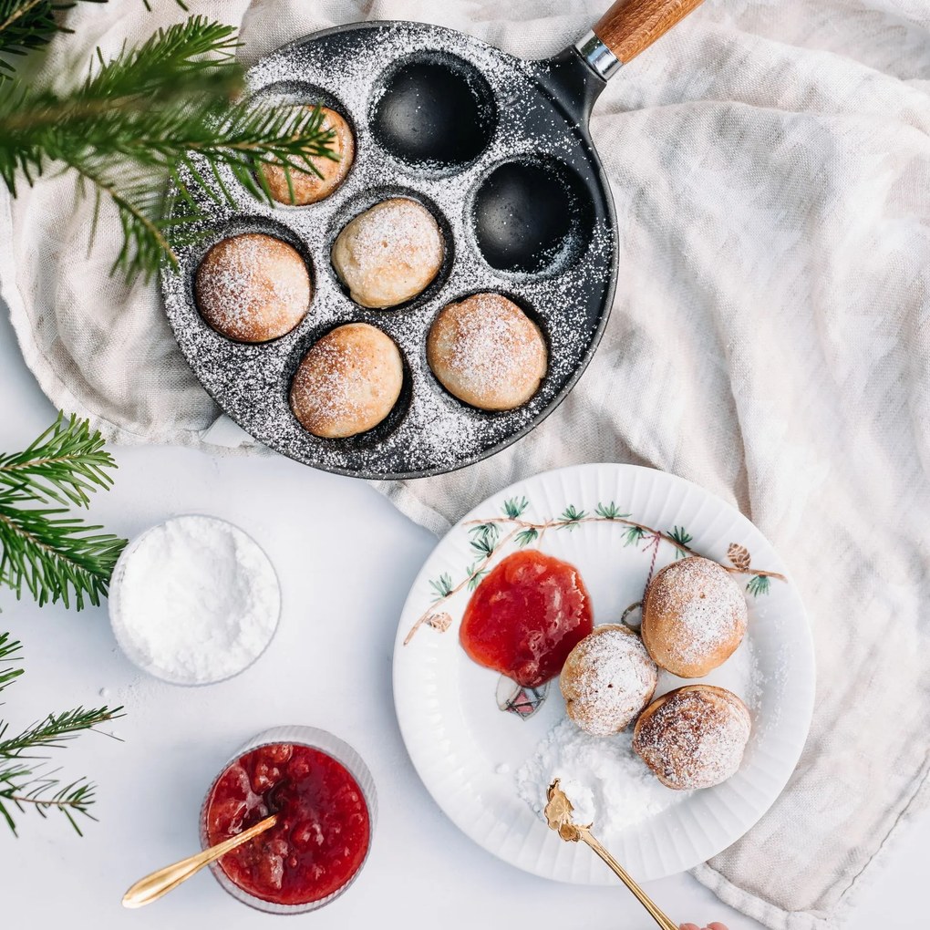 Nordic Ware Hliníková pánev na přípravu dánského dezertu Æbleskiver, černá barva, kov, litina