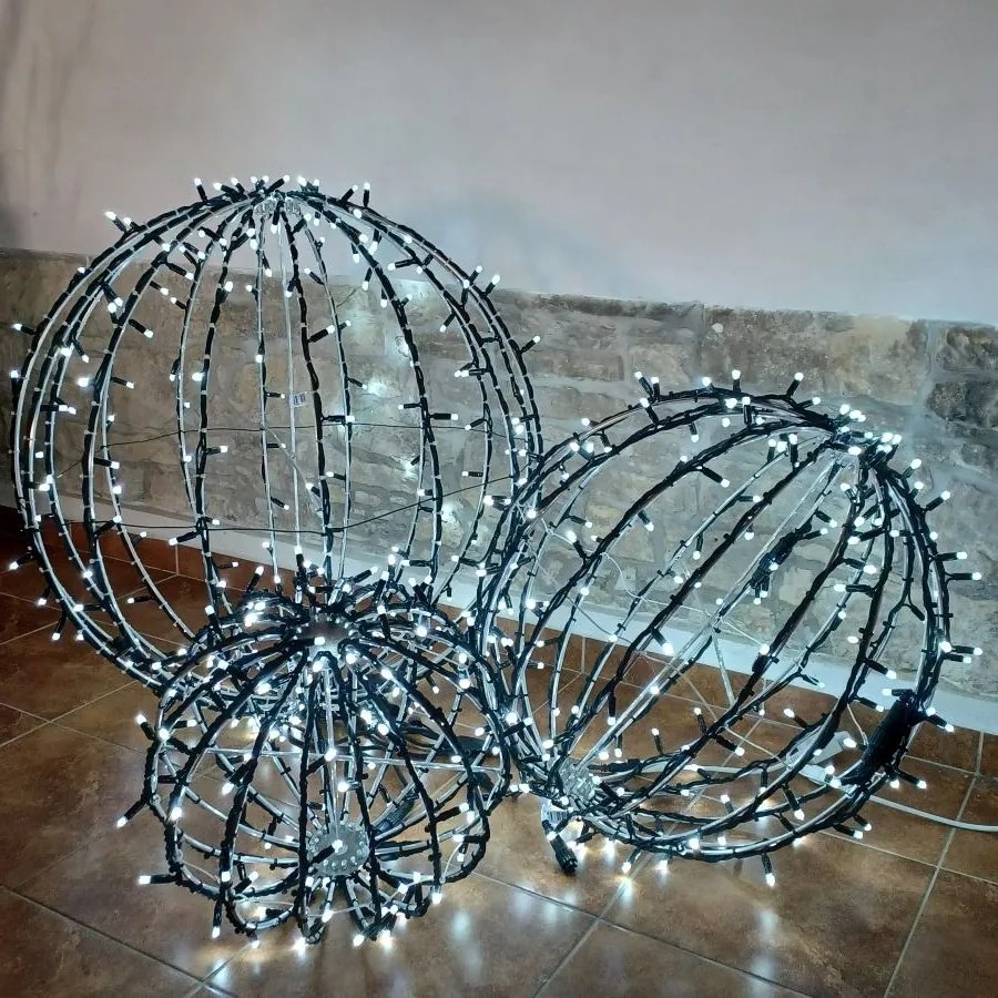 3D LED svítící koule na zahradu, pr. 40 cm, ledově bílá, černý kabel, IP67, hliník, Easy fix