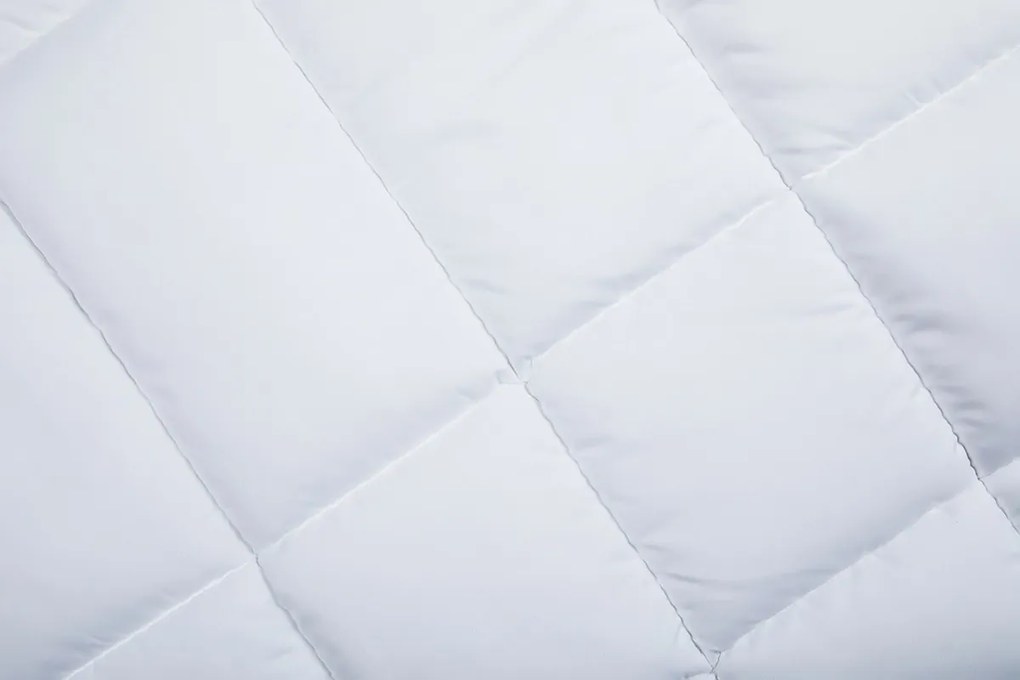 Klinmam Středně hřejivá přikrývka vhodná pro celoroční použití Standard, 135x200 cm
