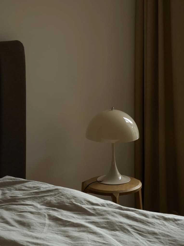 Louis Poulsen Stolní lampa Panthella 320 Opal Beige, béžová barva, plast