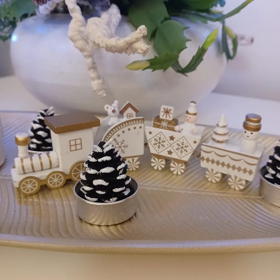 Voskové svíčky šišky 3,5 × 5 cm, bez parfemace, balení 4 ks