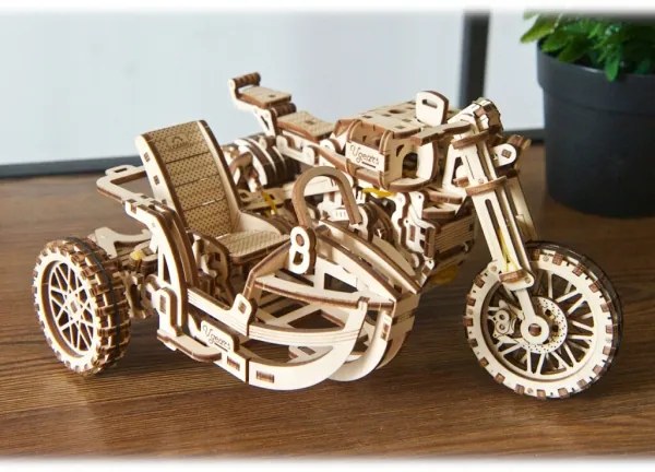 Ugears - 3D dřevěné mechanické puzzle Motorka scrambler s vozíkem