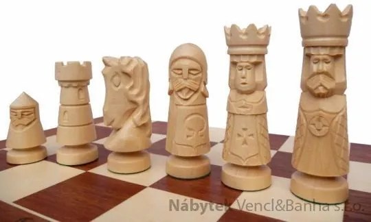 dřevěné šachy vyřezávané ZAMKOWE velké 106A mad