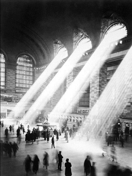 Obraz, Reprodukce - NEW YORK - Sluneční paprsky v Grand Central Station, ALAN SCHEIN PHOTOGRAPHY, (60 x 80 cm)