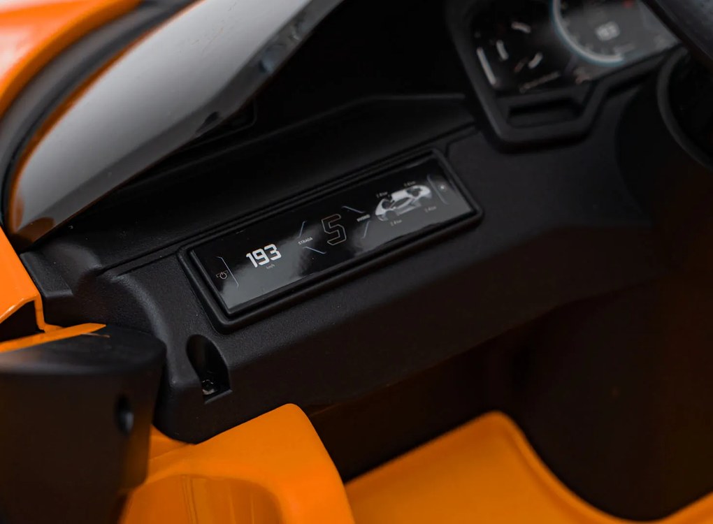 Ramiz Auto Lamborghini Revuelto oranžové