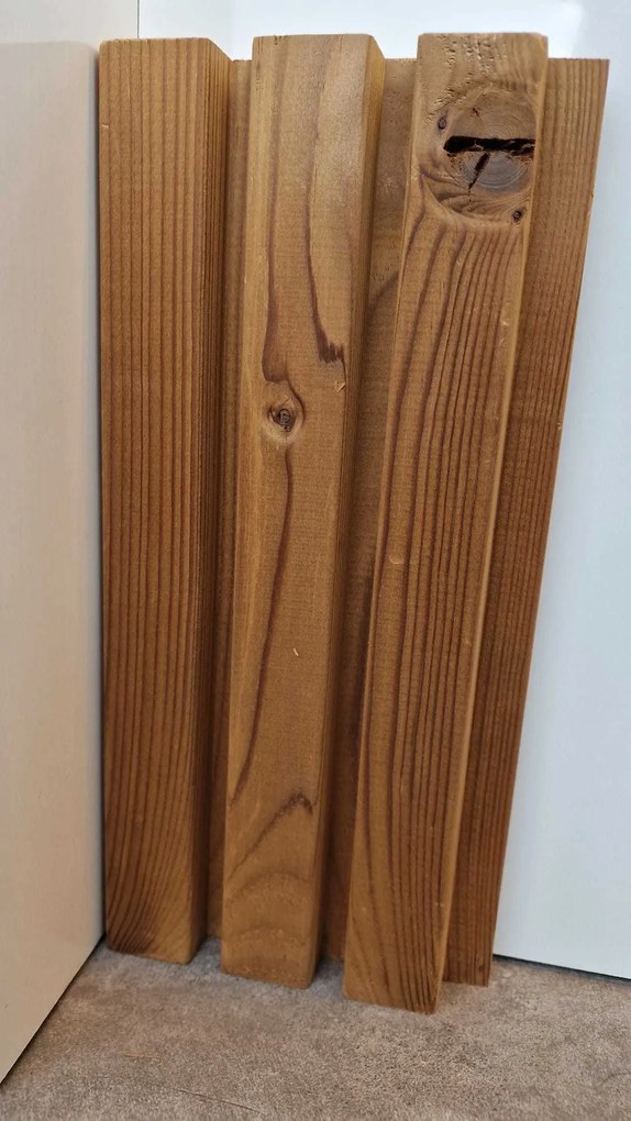 Exteriérový dřevěný obkladový SLAT panel 33-11 masiv 3000x140x32 mm