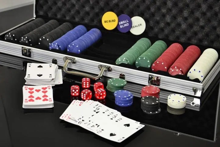 Poker set 500 ks žetonů s příslušenstvím