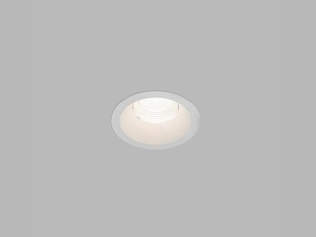 Led2 Zápustné LED svítidlo  SPOT B ø 8,2 cm, hl. 5,2 cm Barva: Bílá, Stmívání, řízení: RF Control, Chromatičnost: 2700K