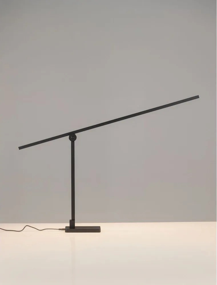 Matně černá kovová LED stolní lampa s ohybatelnou konstrukcí/stmívatelná (výška 47 cm) Tenso – Nova Luce