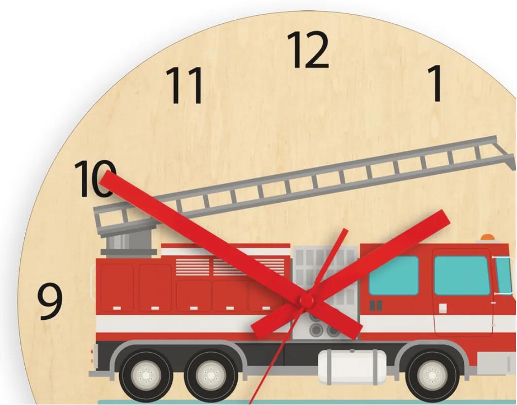 M.Clock Nástěnné dětské dřevěné hodiny hasičské auto 30cm bříza